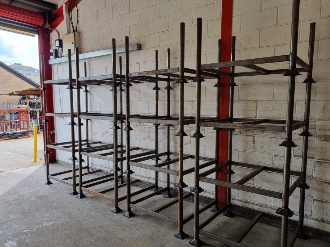 Heavy Duty Stackable Round Steel Stillage 947mm wide, 947mm long, 650mm ...