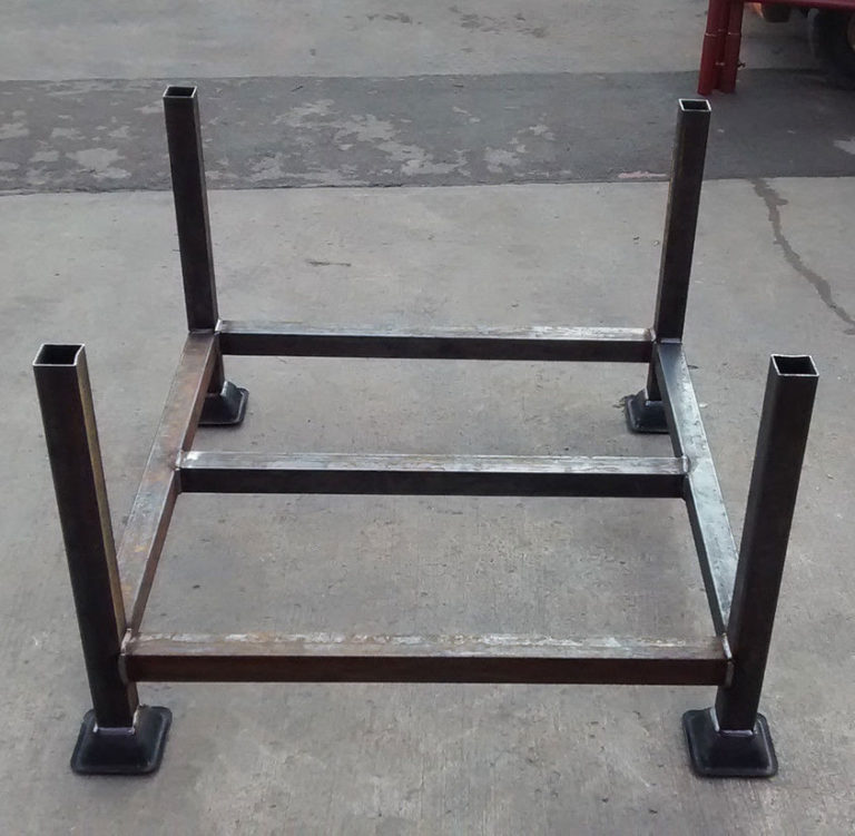 16 Heavy Duty, Stackable Steel Stillages 947mm x 947mm x 650mm high ...