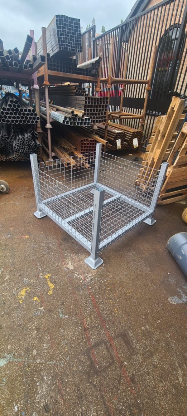 Mini Cage 1M x 1M x 680 - Quickfit Metal Pallets and Stillages